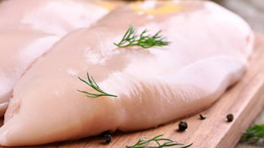 Carni bianche, ecco una lista: come mangiarle e cucinarle